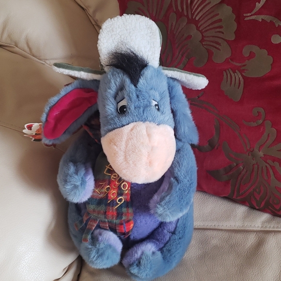 Disney | Toys | Vintage Eeyore 999 | Poshmark
